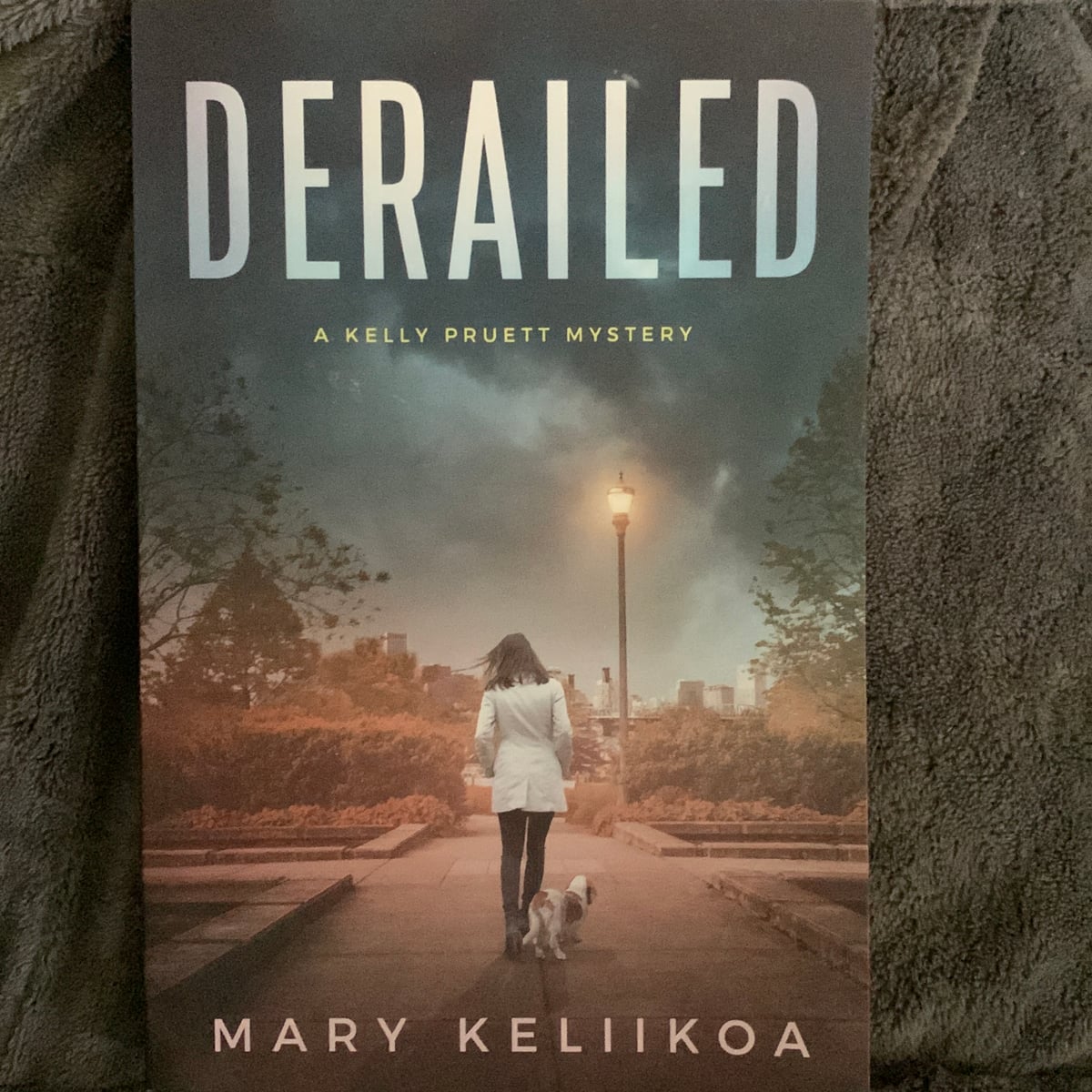 Derailed by Mary Keliikoa, Paperback | Pangobooks