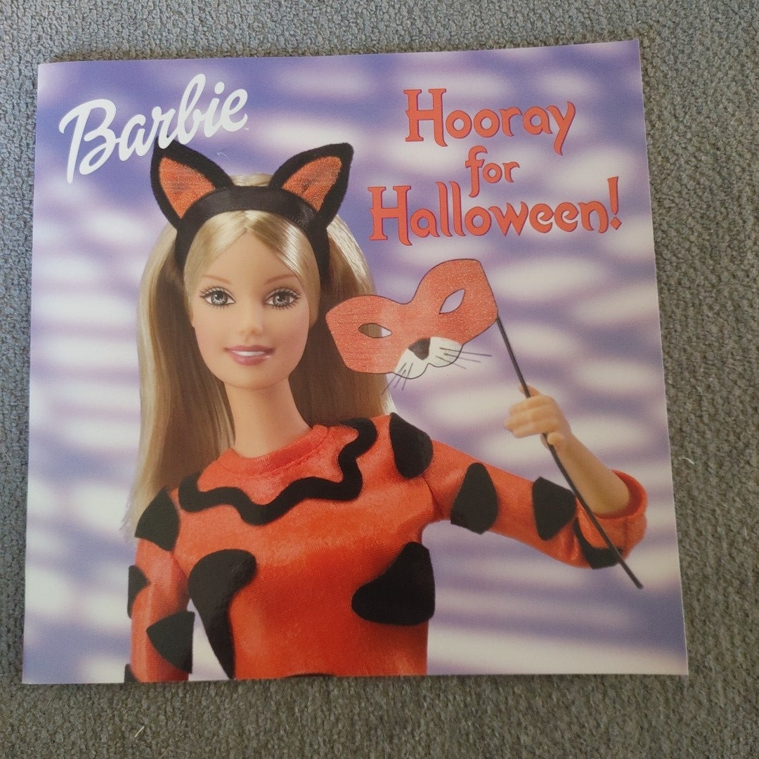 Hooray for Halloween! by Diane Wright Landolf