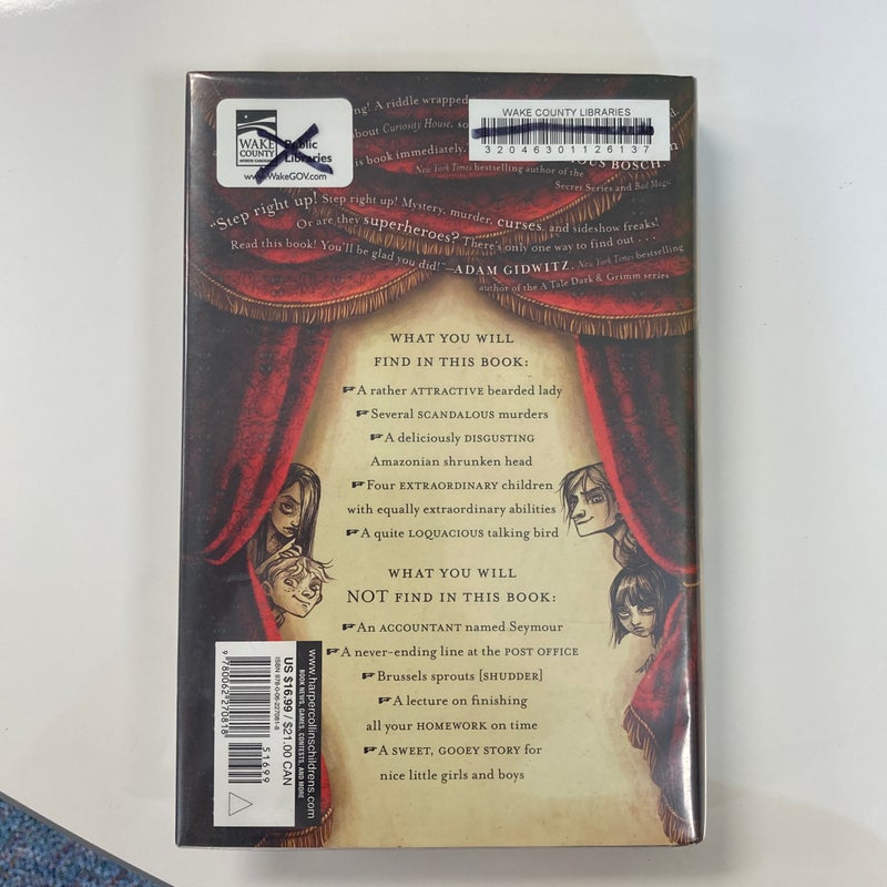 Curiosity House: the Shrunken Head by Lauren Oliver, H. C. Chester