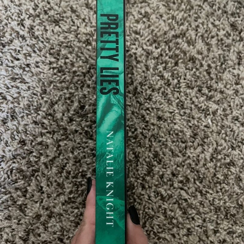 Pretty lies by Natalie knight , Paperback | Pangobooks