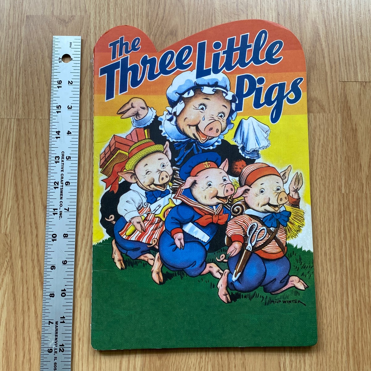 The Three Little Pigs - Shape Book by Milo Winter
