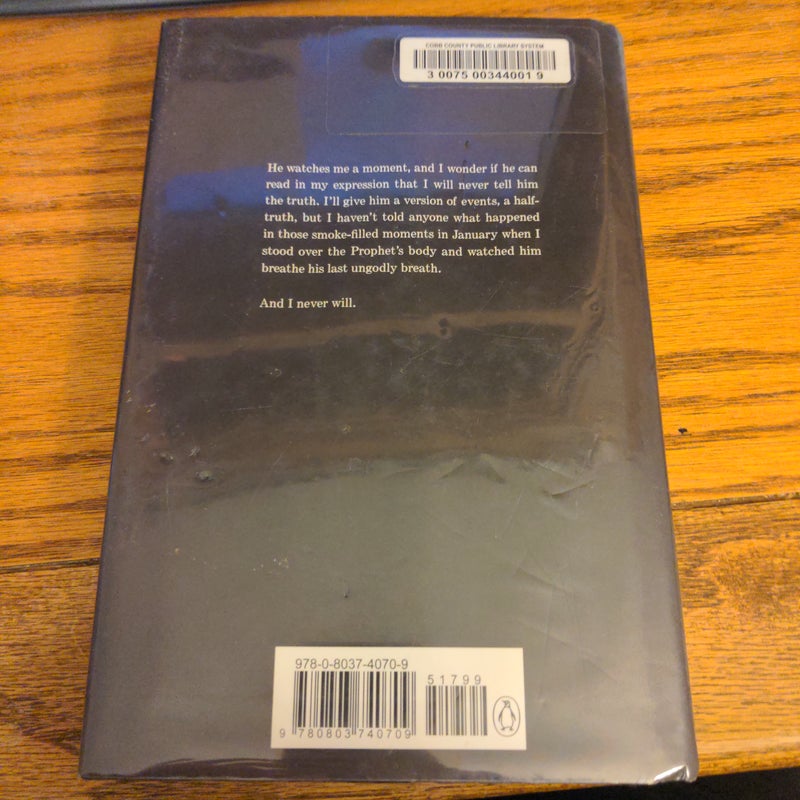 The Sacred Lies of Minnow Bly by Stephanie Oakes, Hardcover | Pangobooks The Sacred Lies of Minnow Bly by Stephanie Oakes, Hardcover | Pangobooks
