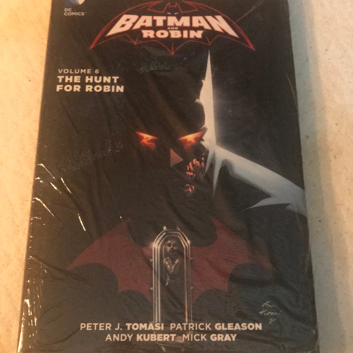 Batman and Robin - The Hunt for Robin by Peter J. Tomasi, Patrick ...