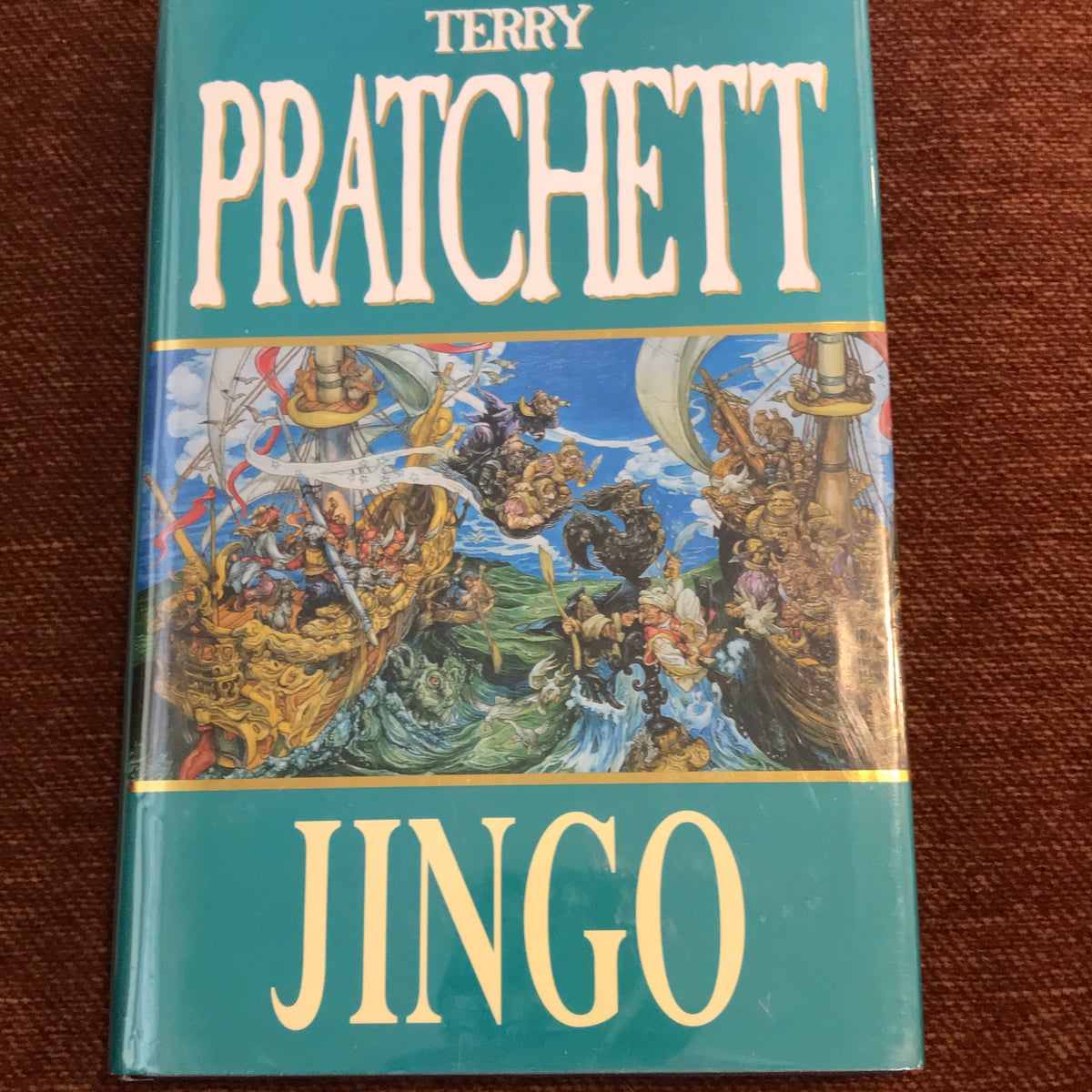 Jingo by Terry Pratchett, Hardcover | Pangobooks
