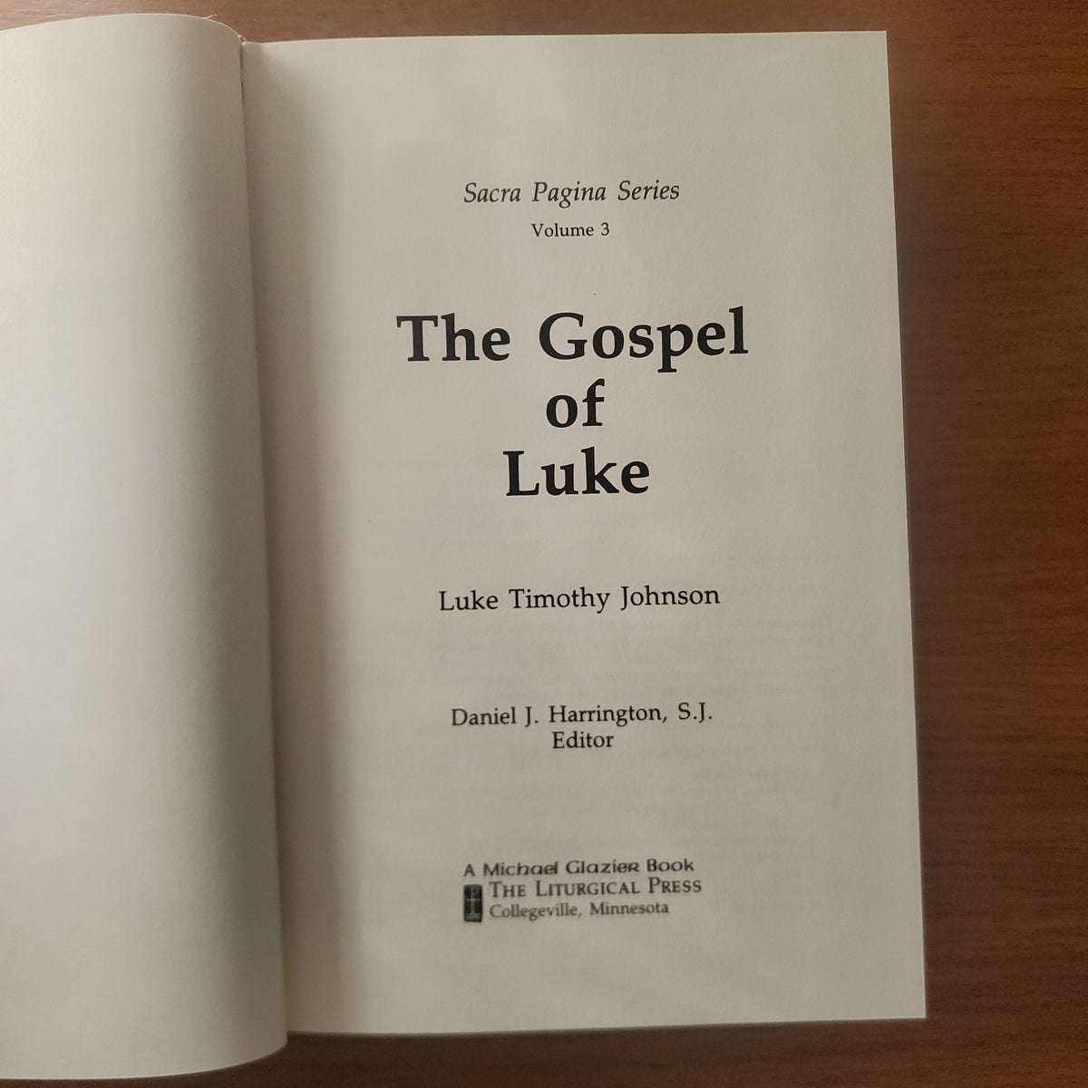 The Gospel of Luke by Luke Timothy Johnson, Hardcover | Pangobooks