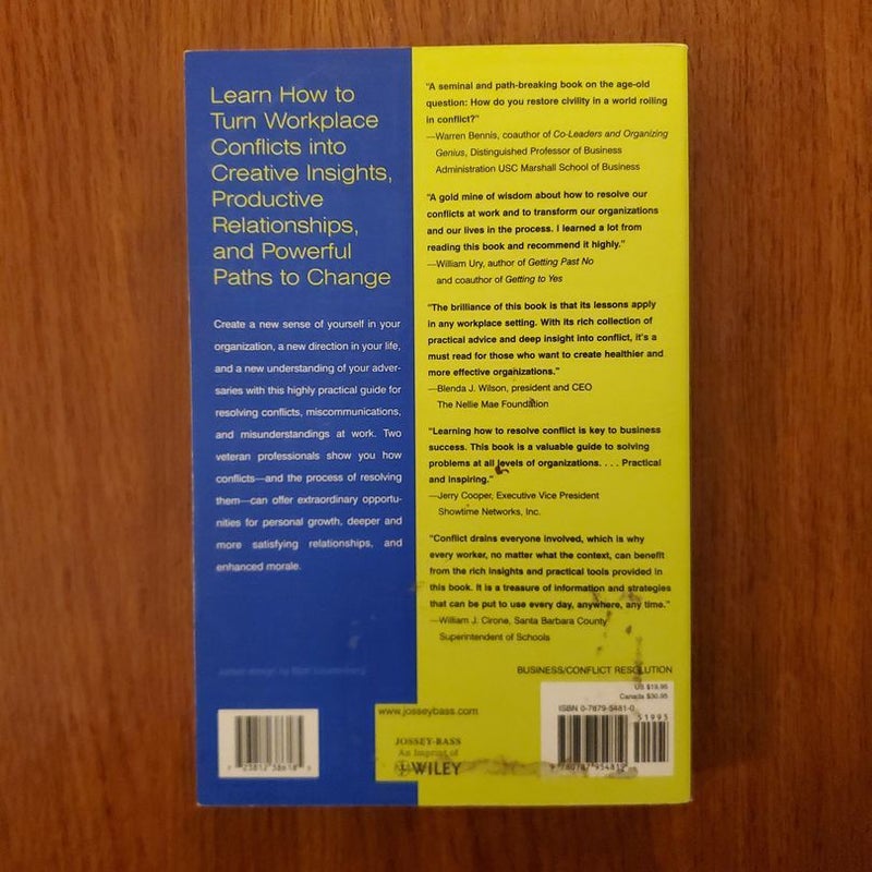 Resolving Conflicts at Work by Kenneth Cloke, Paperback | Pangobooks