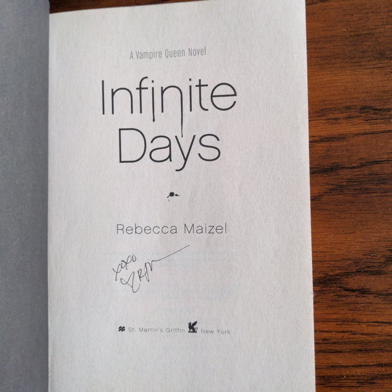 Infinite Days by Rebecca Maizel, Paperback | Pangobooks