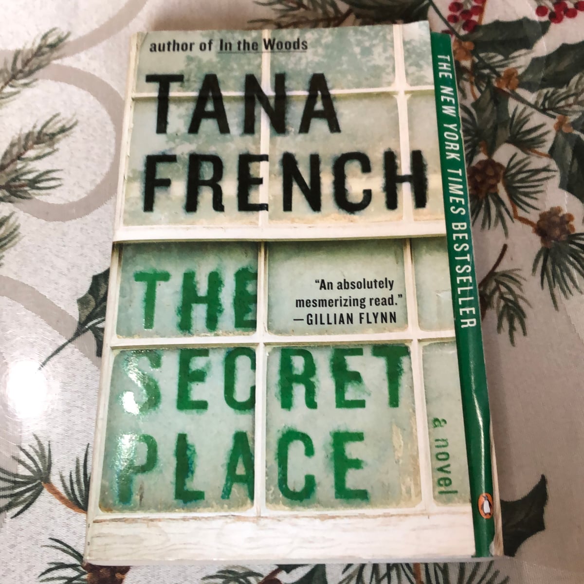 Secret Place by Tana French, Paperback | Pangobooks