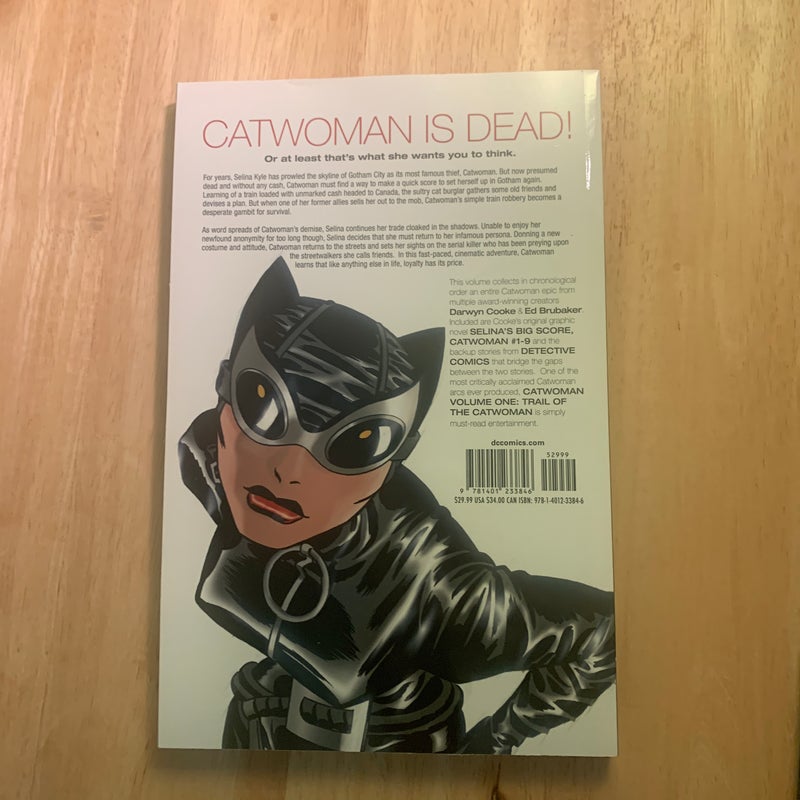 Catwoman Vol. 1: Trail of the Catwoman by Darwyn Cooke, Paperback ...