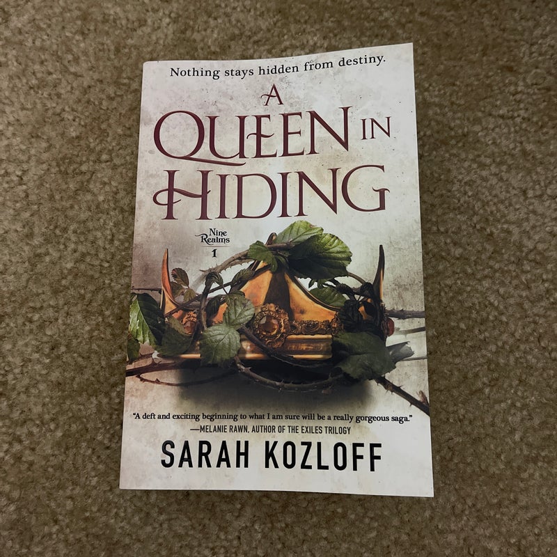 A Queen in Hiding by Sarah Kozloff, Paperback | Pangobooks