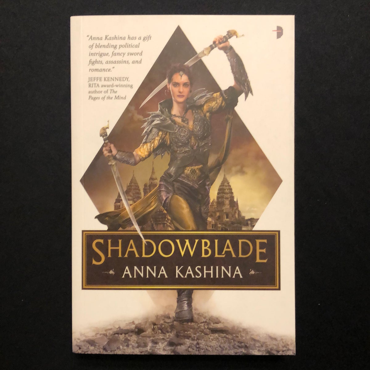 Shadowblade by Anna Kashina, Paperback | Pangobooks