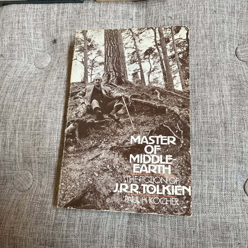 9 Middle Earth Books that Only Truly Obsessed Tolkienologists Will ...