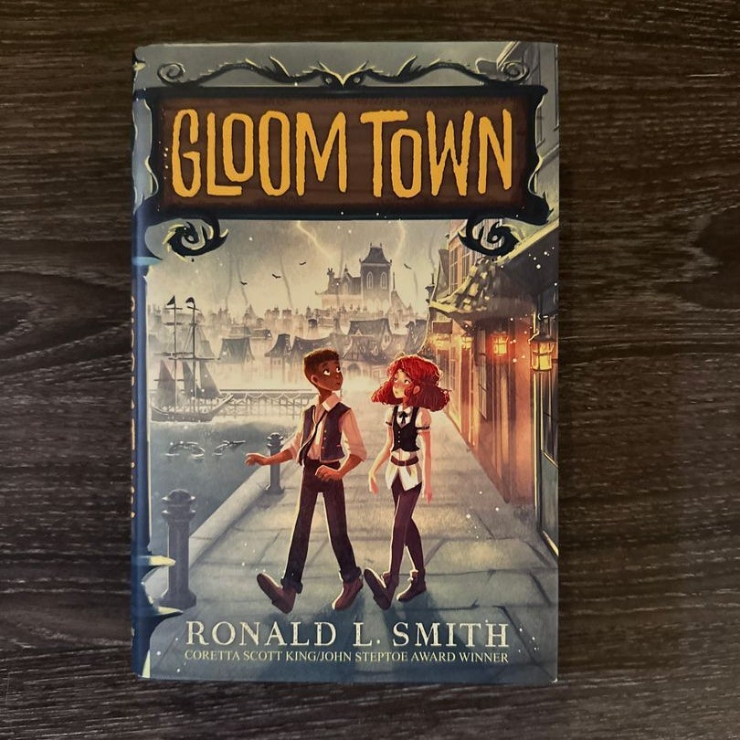 Gloom Town by Ronald L. Smith, Hardcover | Pangobooks