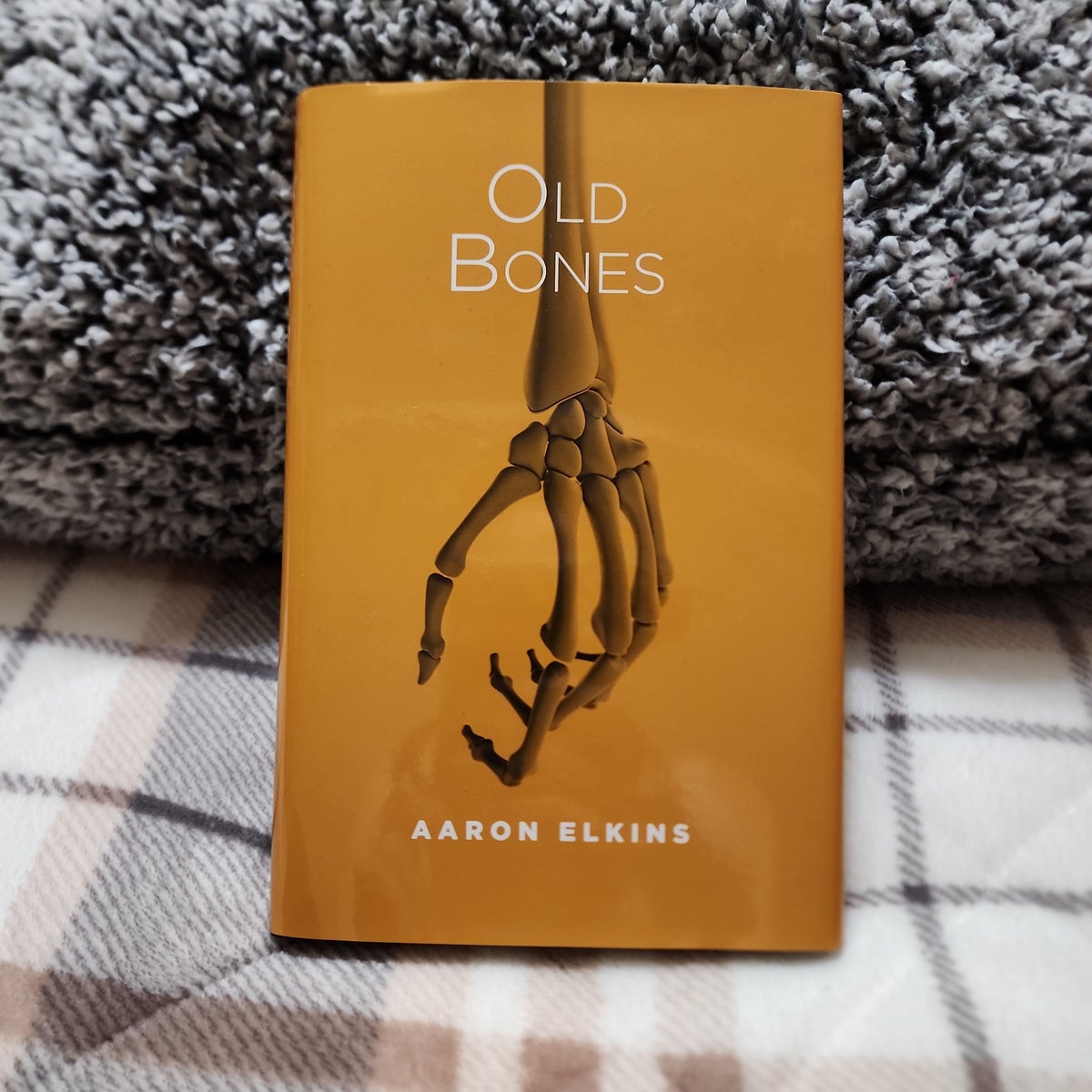 Old Bones by , Hardcover | Pangobooks