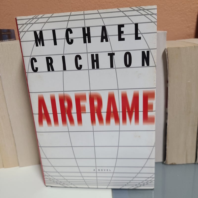 Airframe by Michael Crichton, Hardcover | Pangobooks