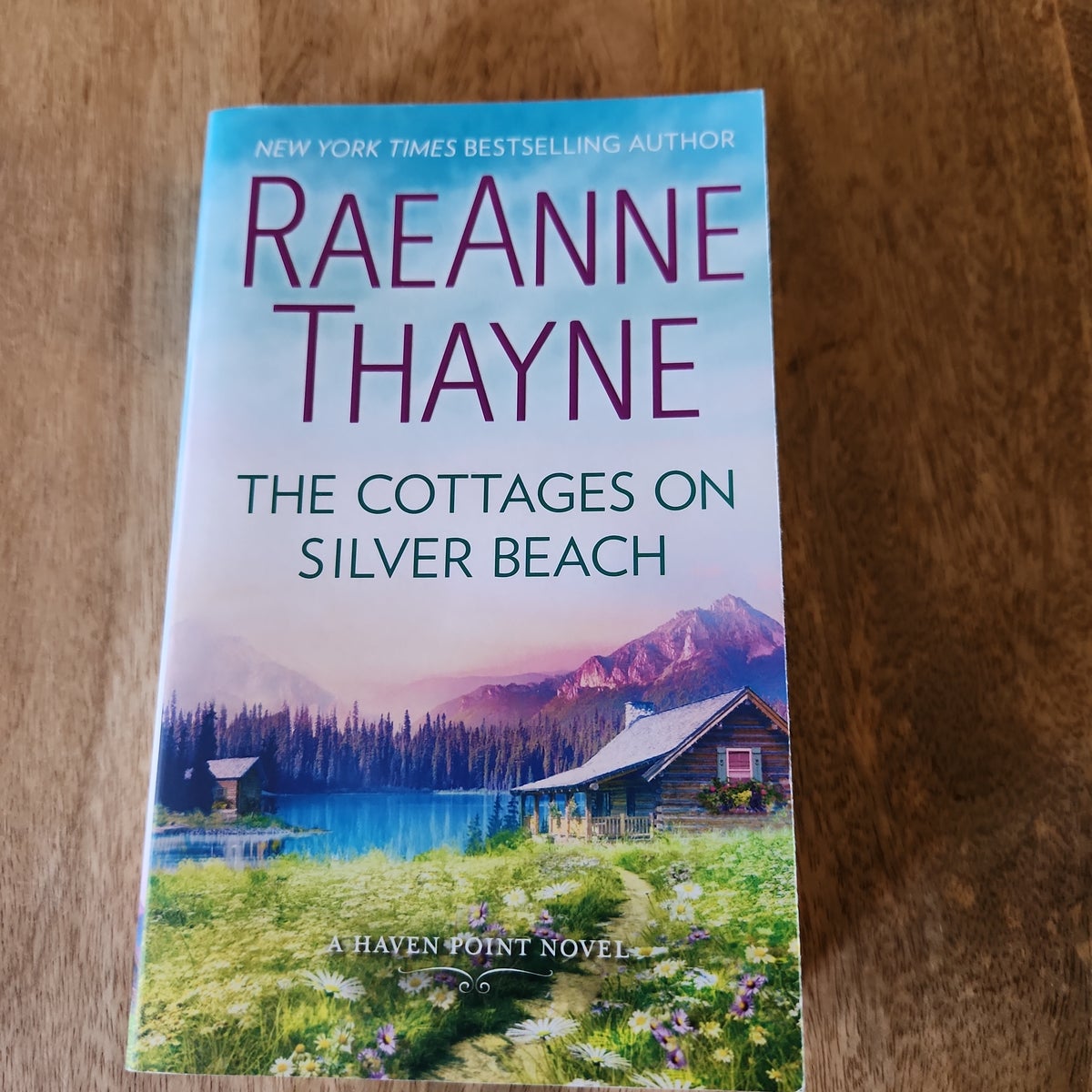 The Cottages on Silver Beach by Raeanne Thayne