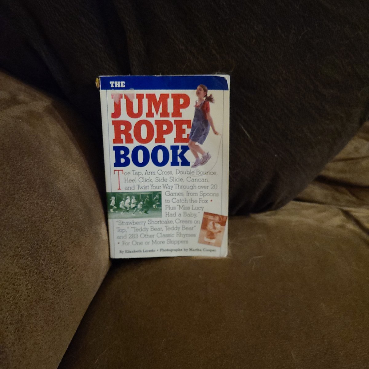 The Jump Rope Book and the Jump Rope by Elizabeth Loredo, Martha Cooper