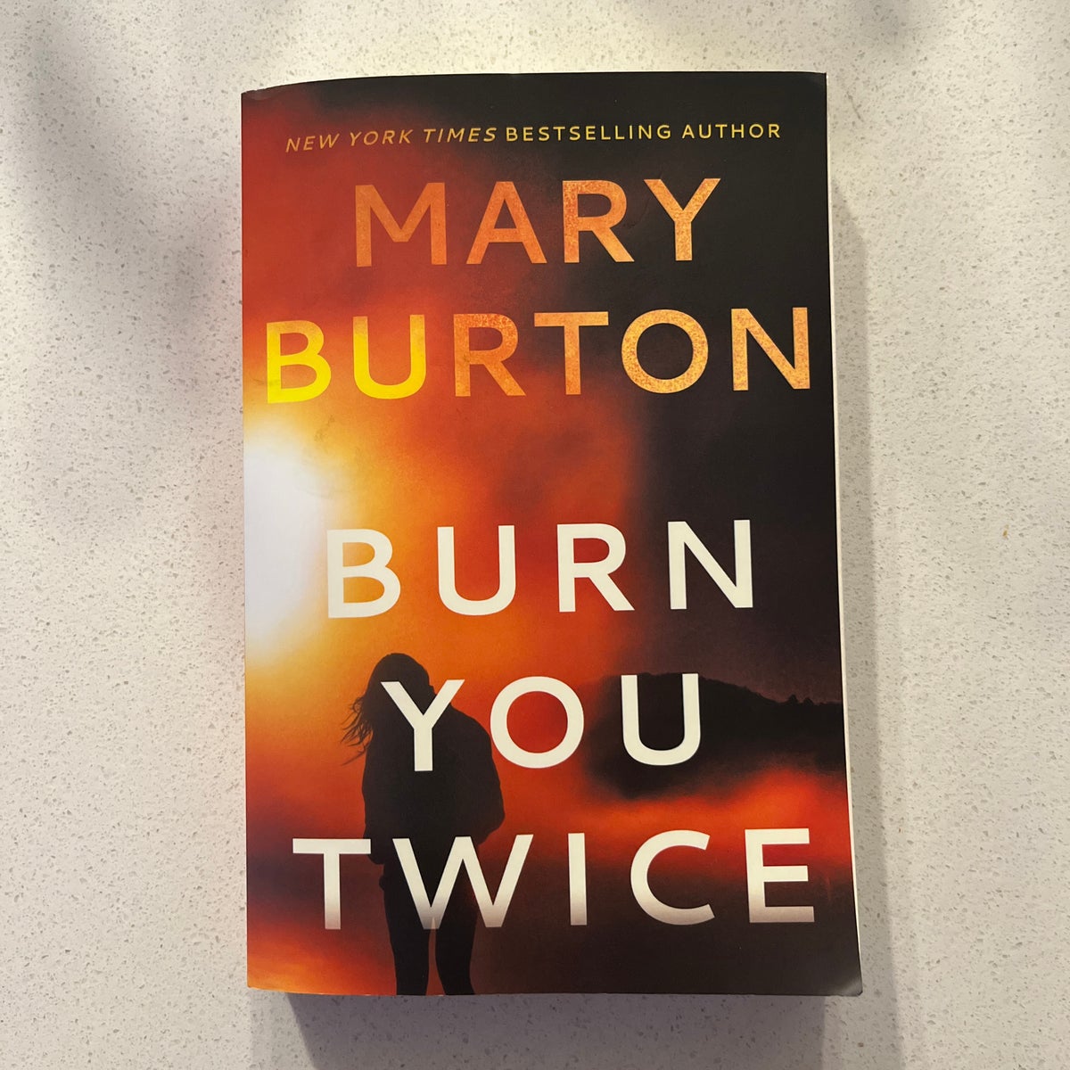 Burn You Twice by Mary Burton, Paperback | Pangobooks