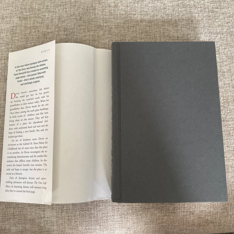 The One Safe Place by Tania Unsworth, Hardcover | Pangobooks The One Safe Place by Tania Unsworth, Hardcover | Pangobooks