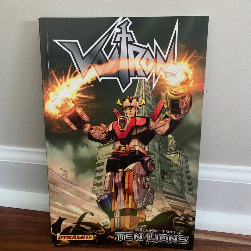 Voltron by Ariel Padilla, Steven Harris, Brandon Thomas, Sean Chen