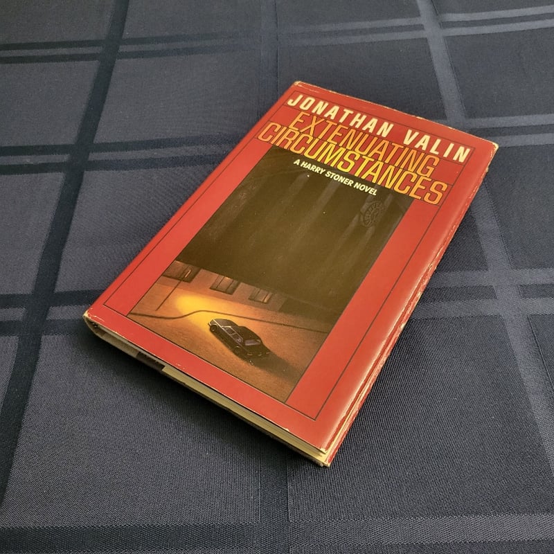 Extenuating Circumstances by Jonathan Valin, Hardcover | Pangobooks