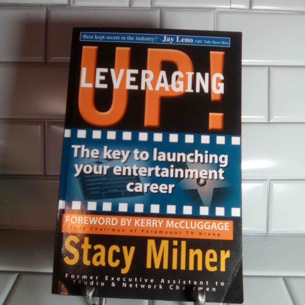 Leveraging Up! by Kerry McCluggage, Paperback | Pangobooks