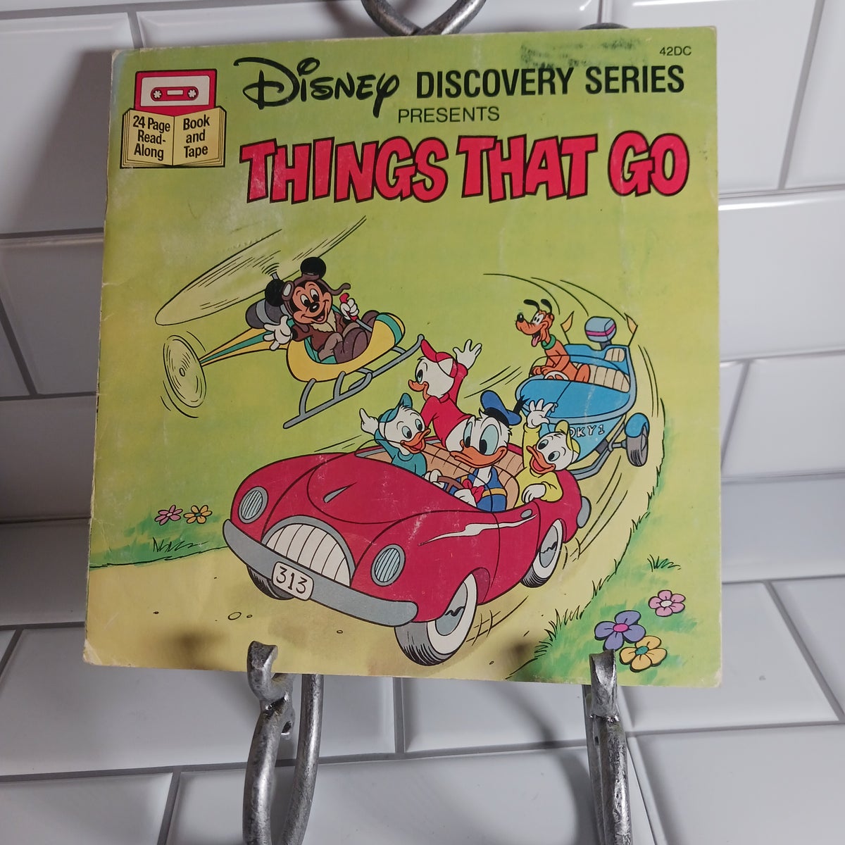 Disney Discovery Series by Disney , Paperback | Pangobooks