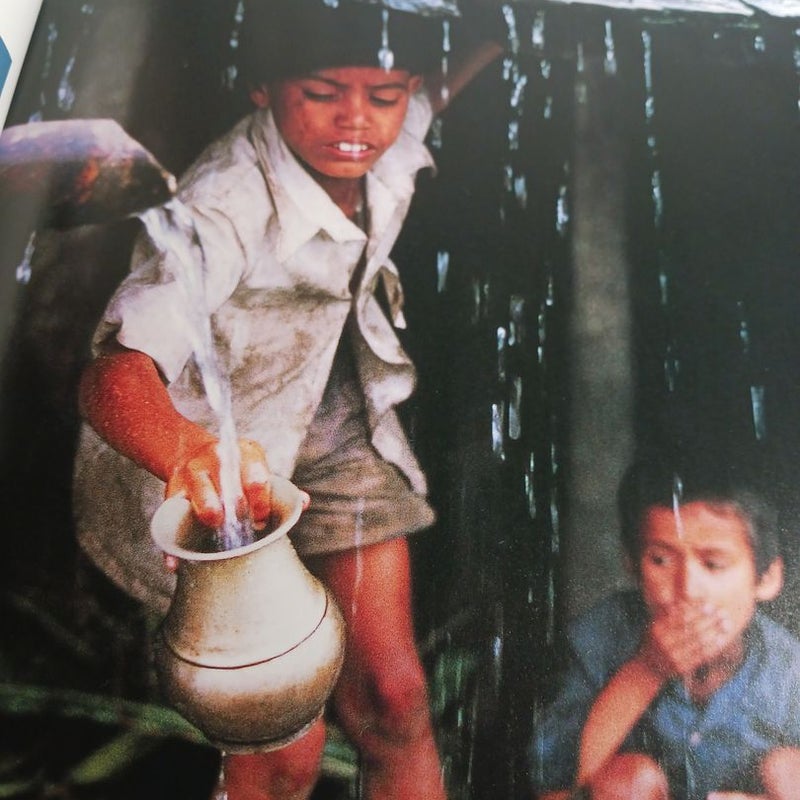 A Cool Drink of Water by Barbara Kerley, Hardcover | Pangobooks