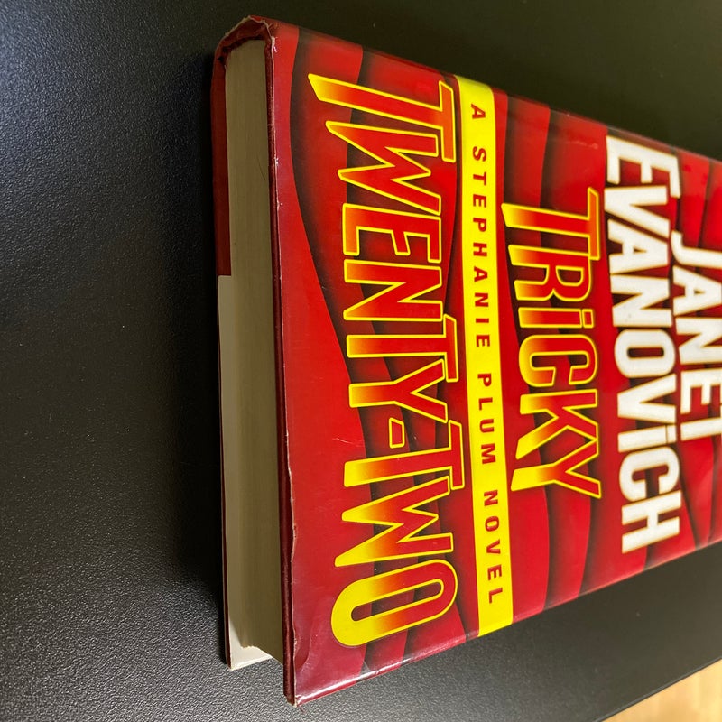 Tricky Twenty-Two by Janet Evanovich