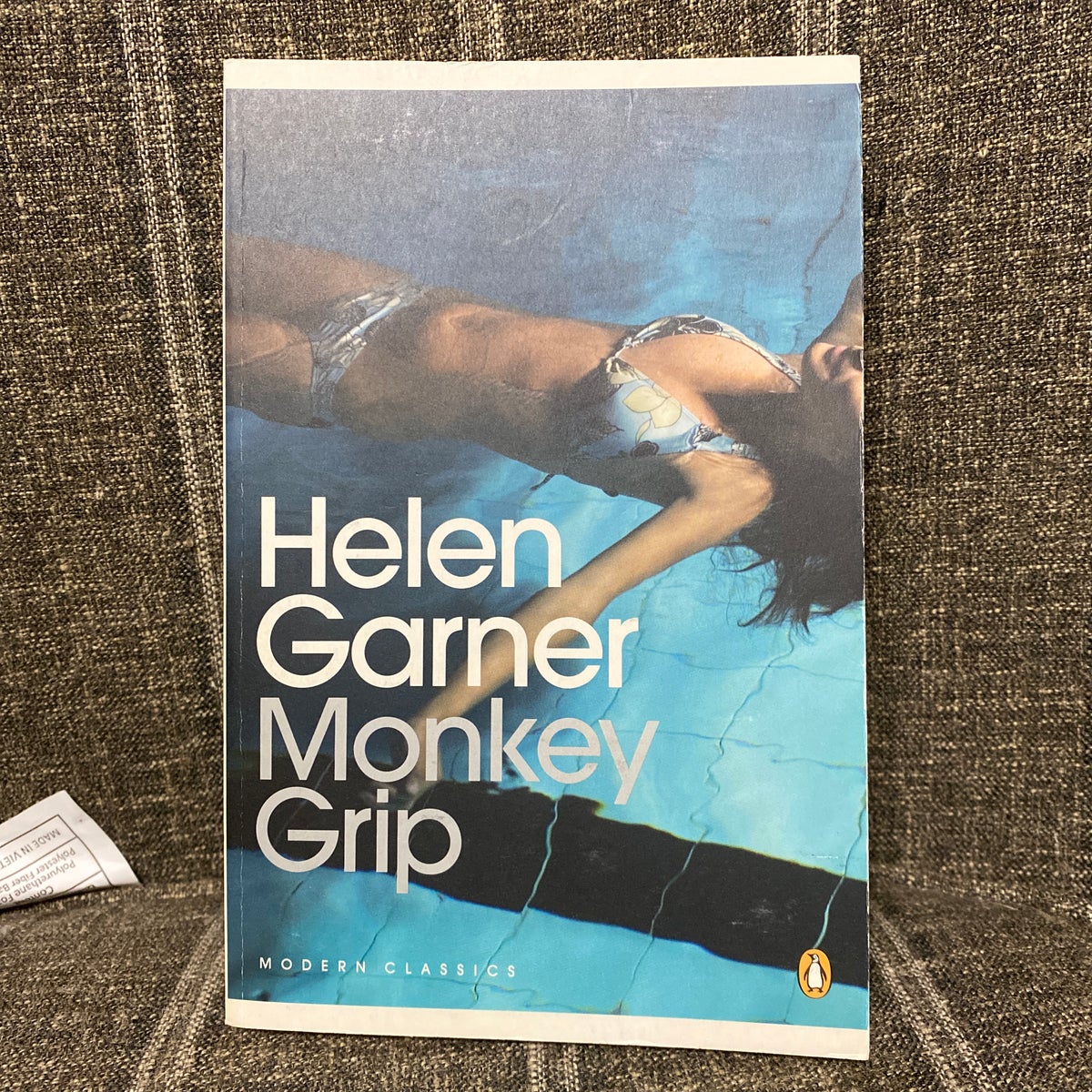 Monkey Grip by Helen Garner
