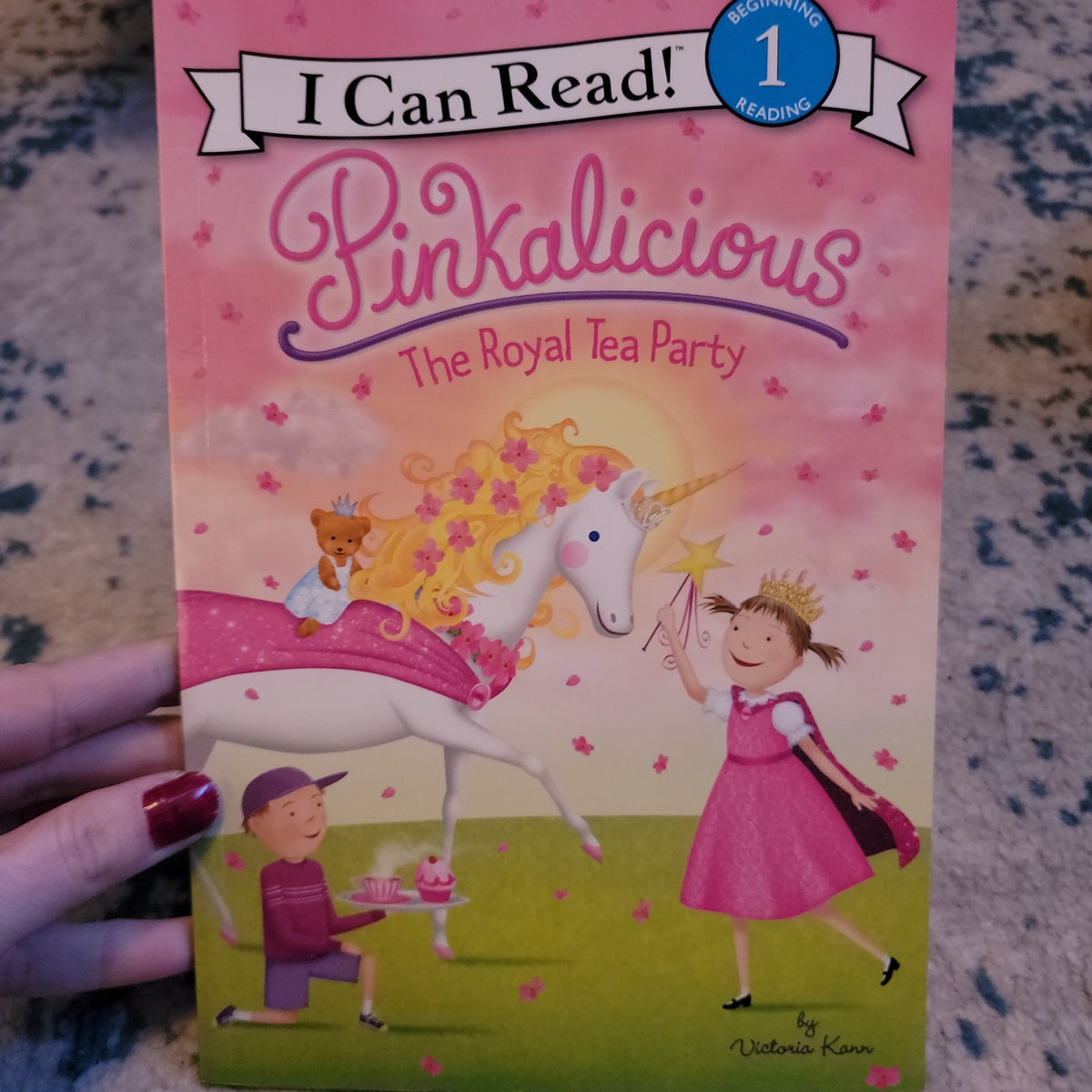 Pinkalicious: the Royal Tea Party by Victoria Kann