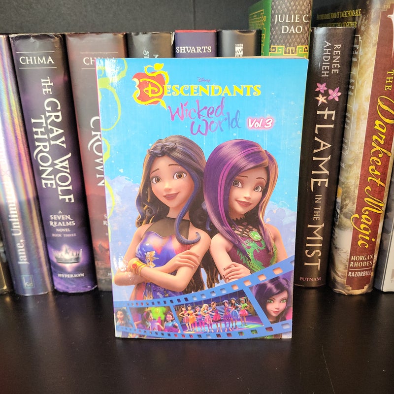 Disney Descendants Wicked World Cinestory Comic Vol. 3 by Disney