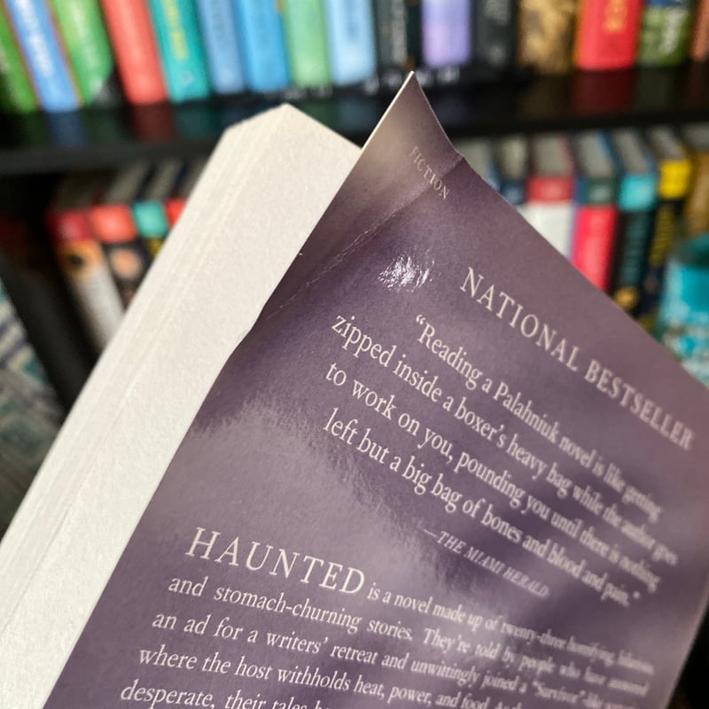 Haunted by Chuck Palahniuk, Paperback | Pangobooks