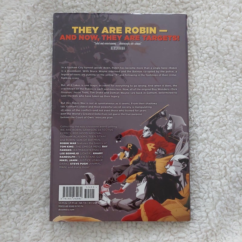 Robin War by , Hardcover | Pangobooks