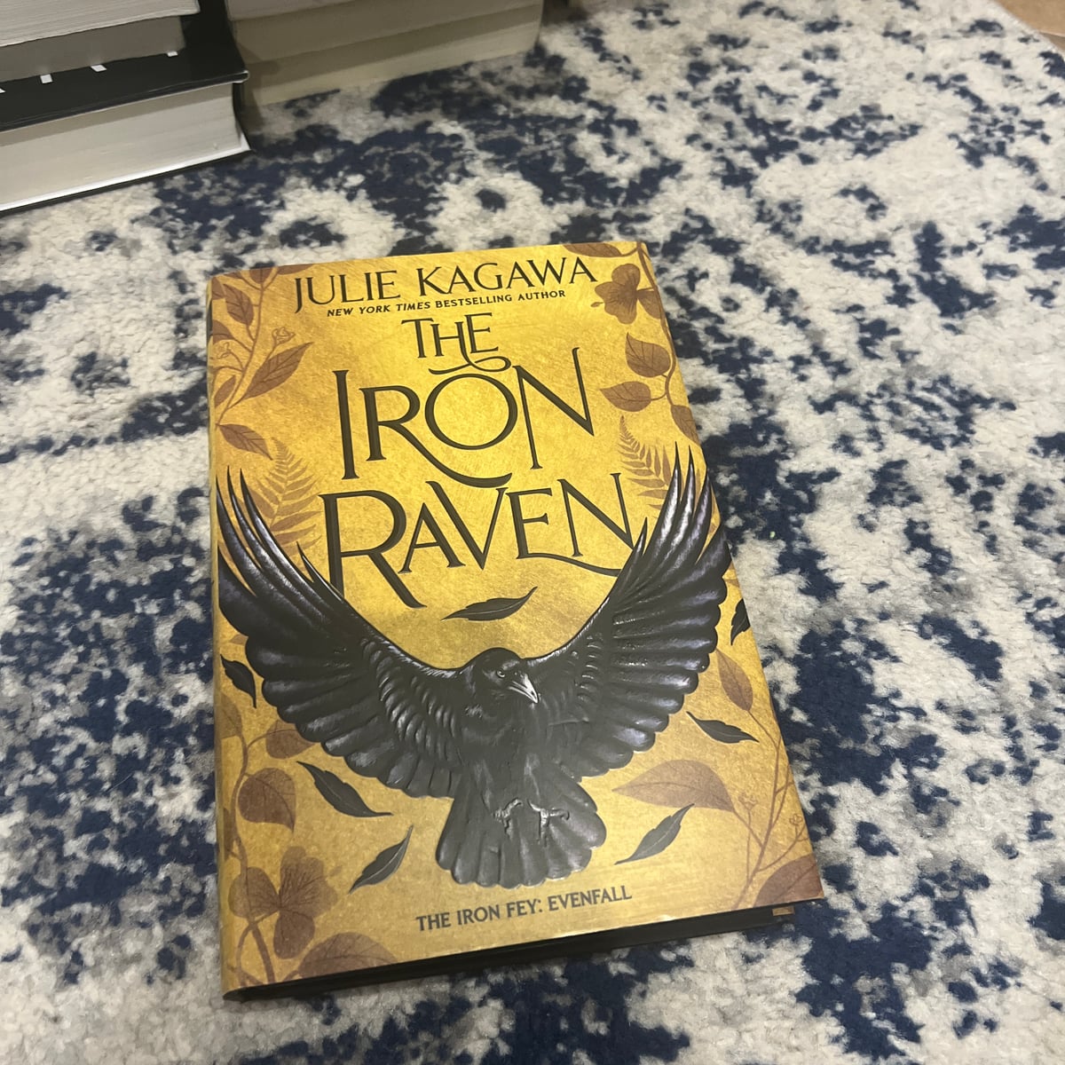 The Iron Raven by Julie Kagawa, Hardcover | Pangobooks