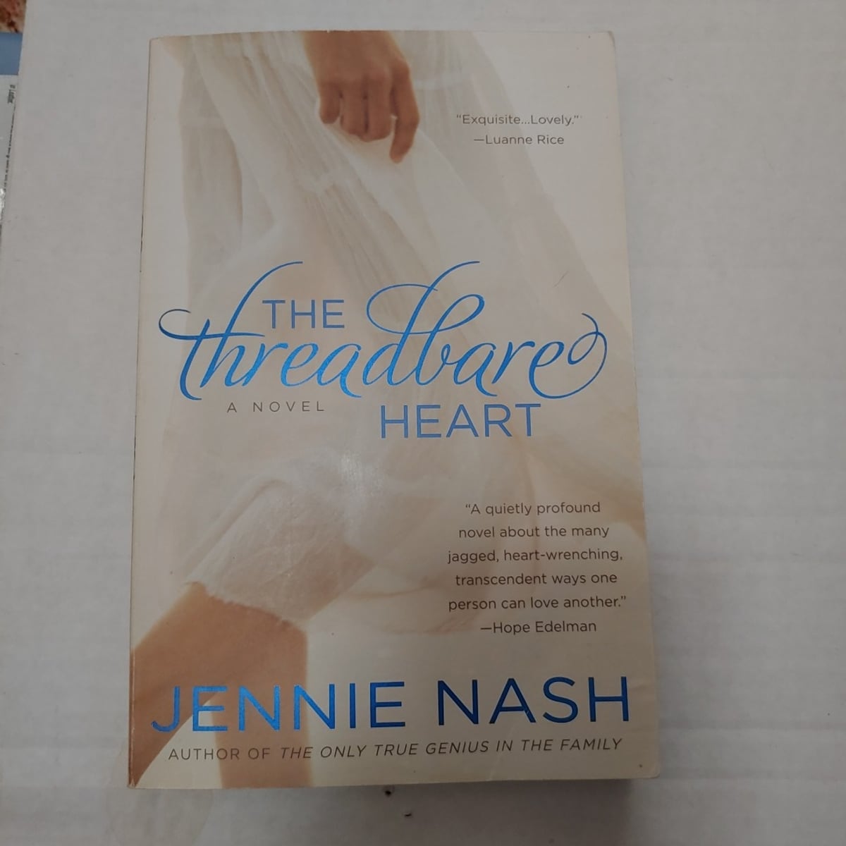 The Threadbare Heart by Jennie Nash, Paperback | Pangobooks