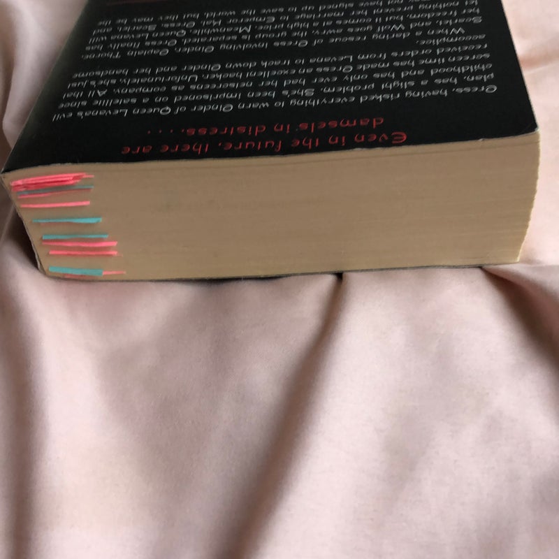 Cress by Marissa Meyer, Paperback | Pangobooks