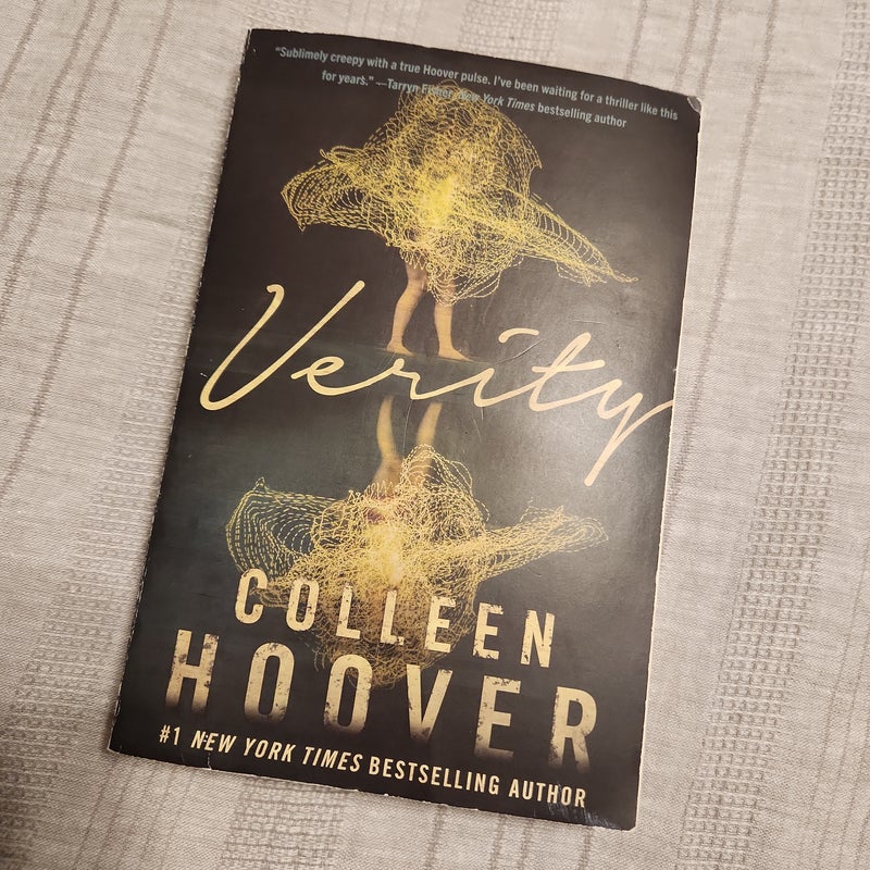 Verity by Colleen Hoover, Paperback | Pangobooks