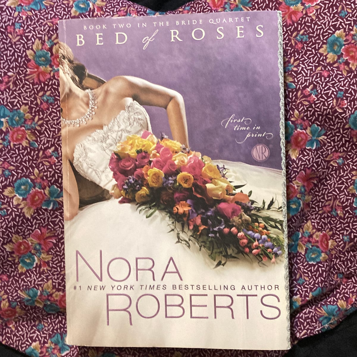 Bed of Roses by Nora Roberts, Paperback | Pangobooks