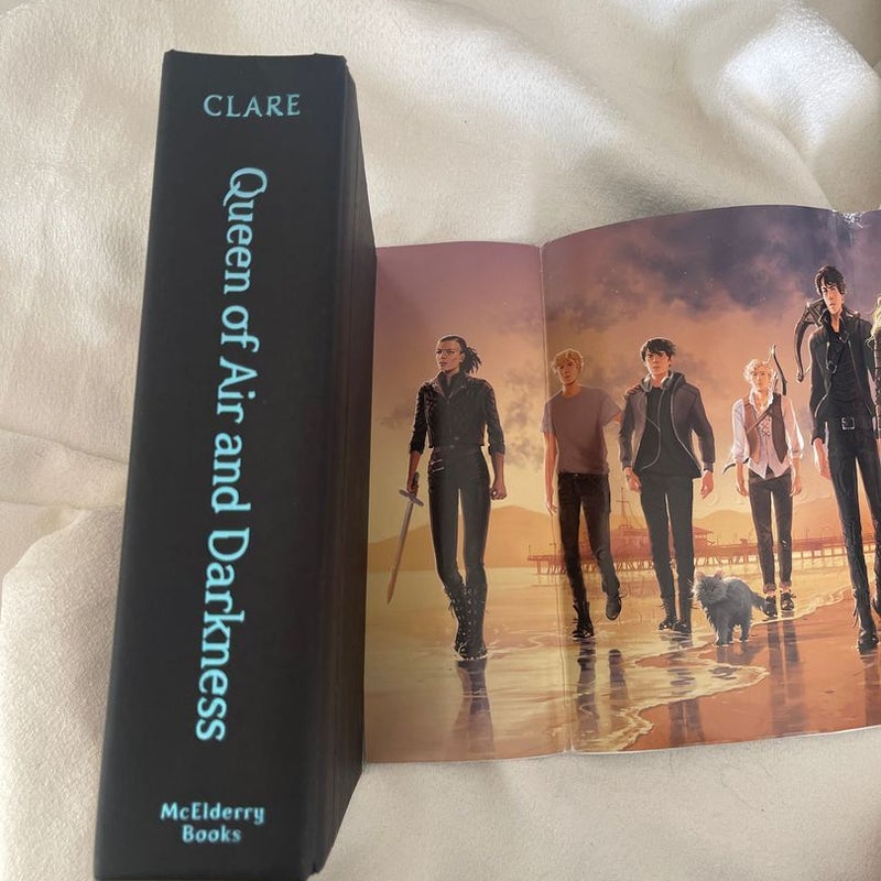 Queen of Air and Darkness + Alternate Dust Jacket by Cassandra Clare ...