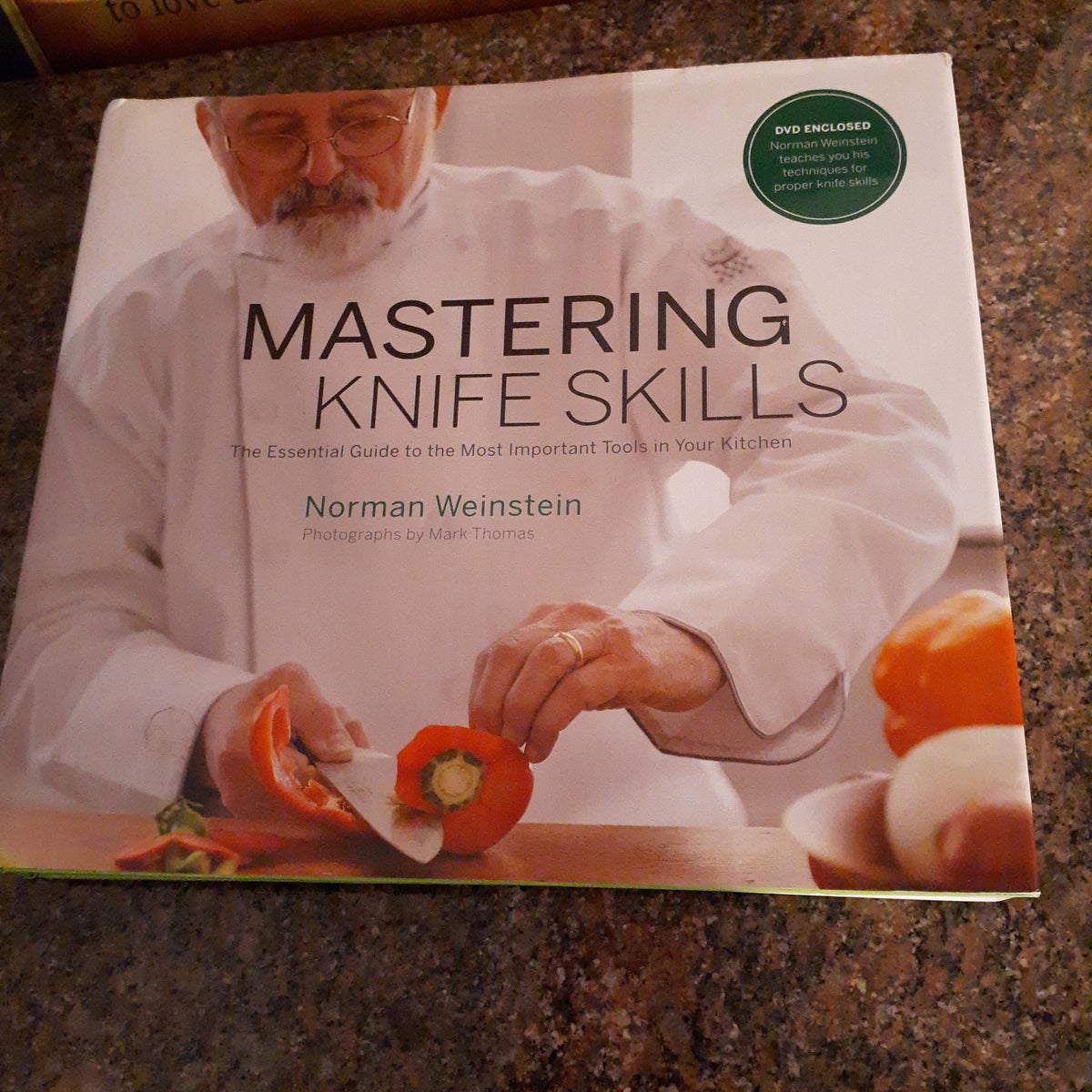 Mastering Knife Skills by Norman Weinstein, Mark Thomas