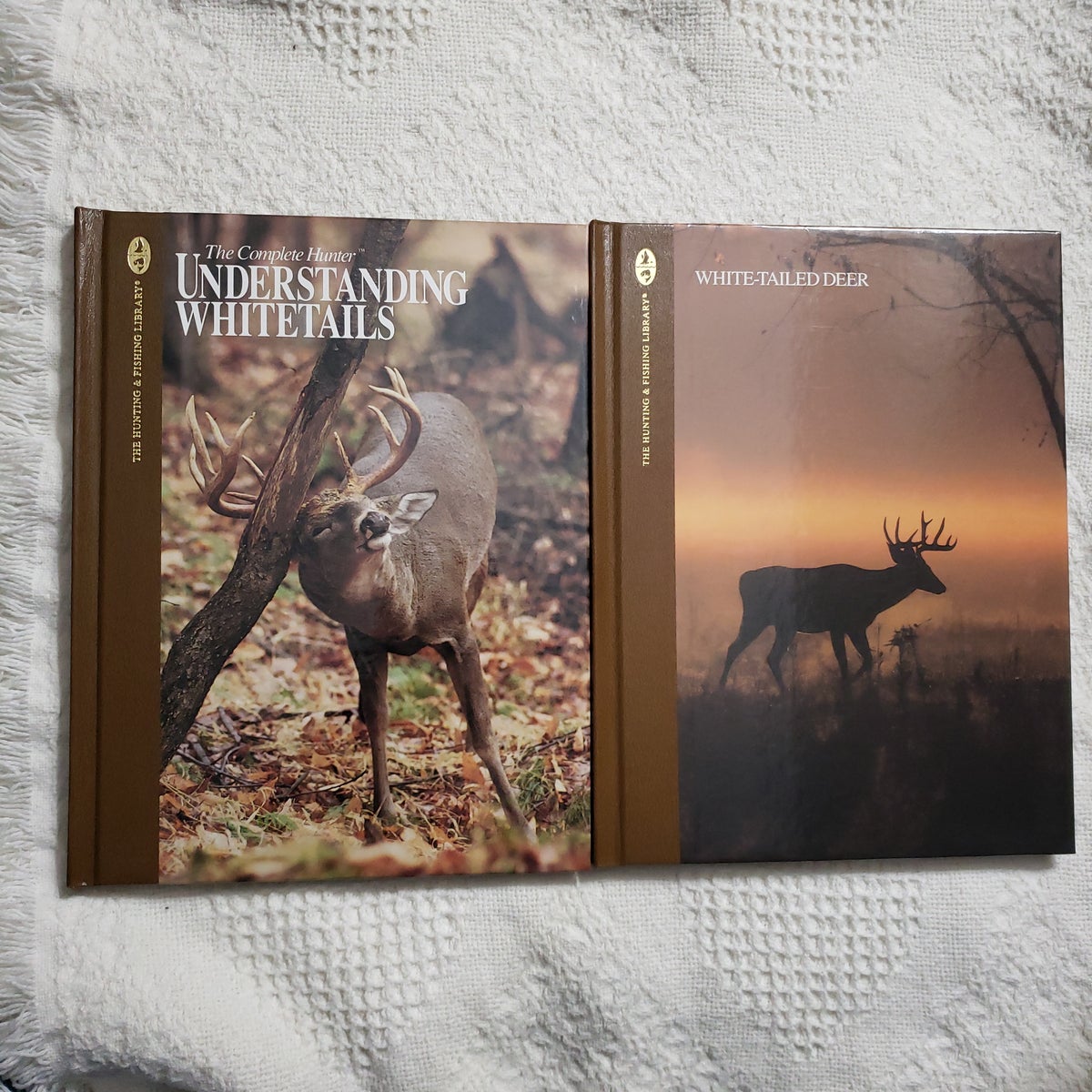 Understanding Whitetails by David Samuel, Hardcover | Pangobooks