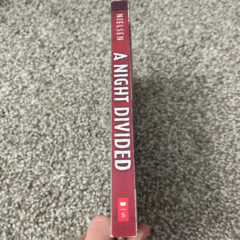 A Night Divided by Jennifer Nielsen , Paperback | Pangobooks
