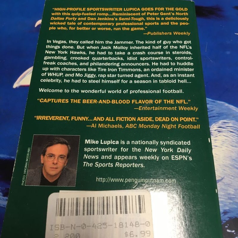 Bump and Run by Mike Lupica, Paperback | Pangobooks