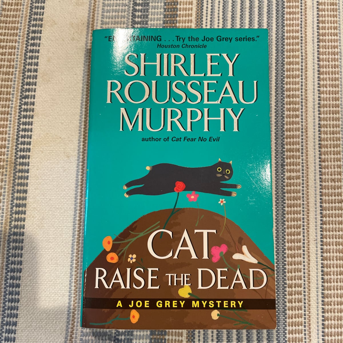 Cat Raise the Dead by Shirley Rousseau Murphy, Paperback | Pangobooks