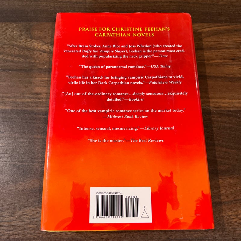 Dark Predator by Christine Feehan, Hardcover | Pangobooks