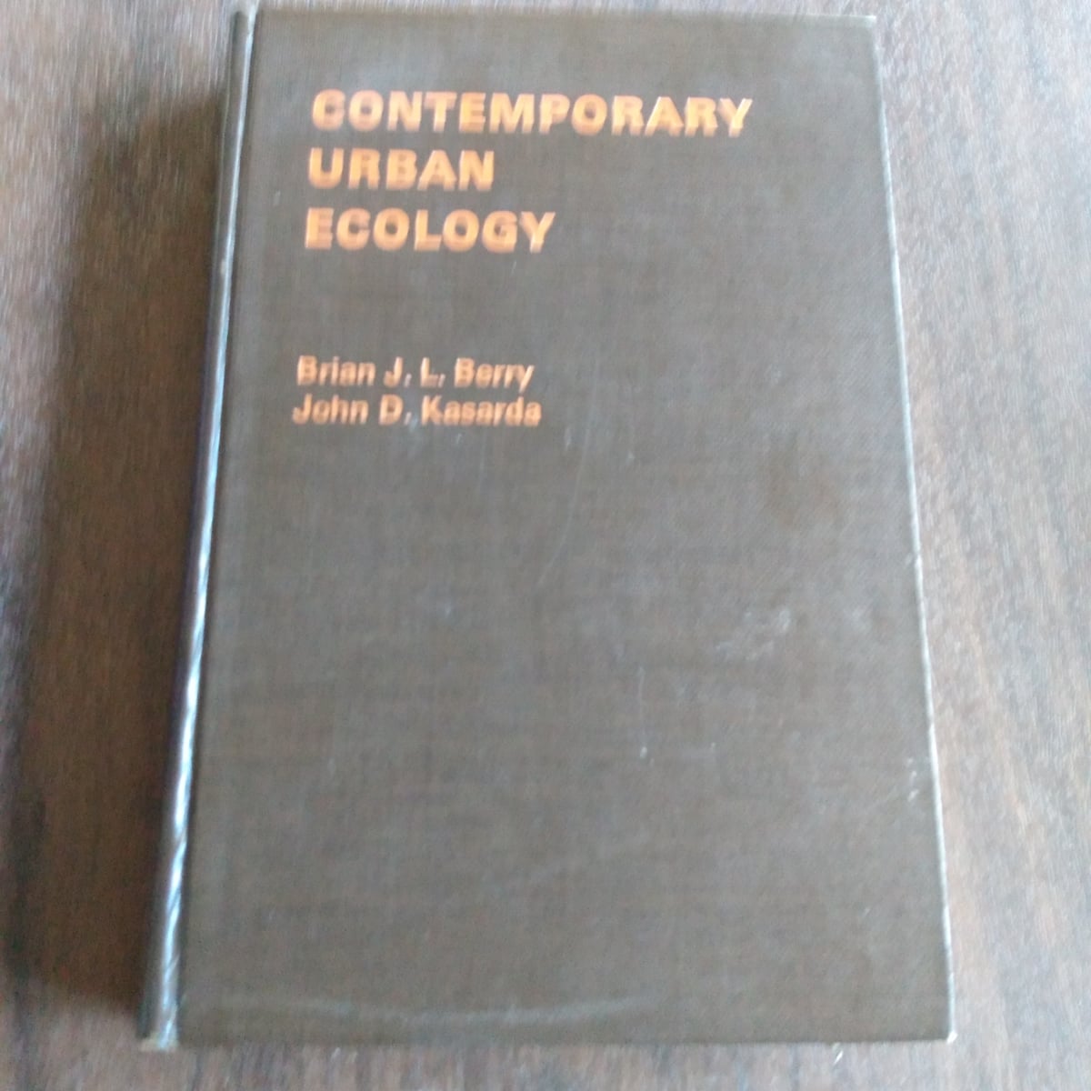 Contemporary Urban Ecology by Brian J. L. Berry, Hardcover | Pangobooks