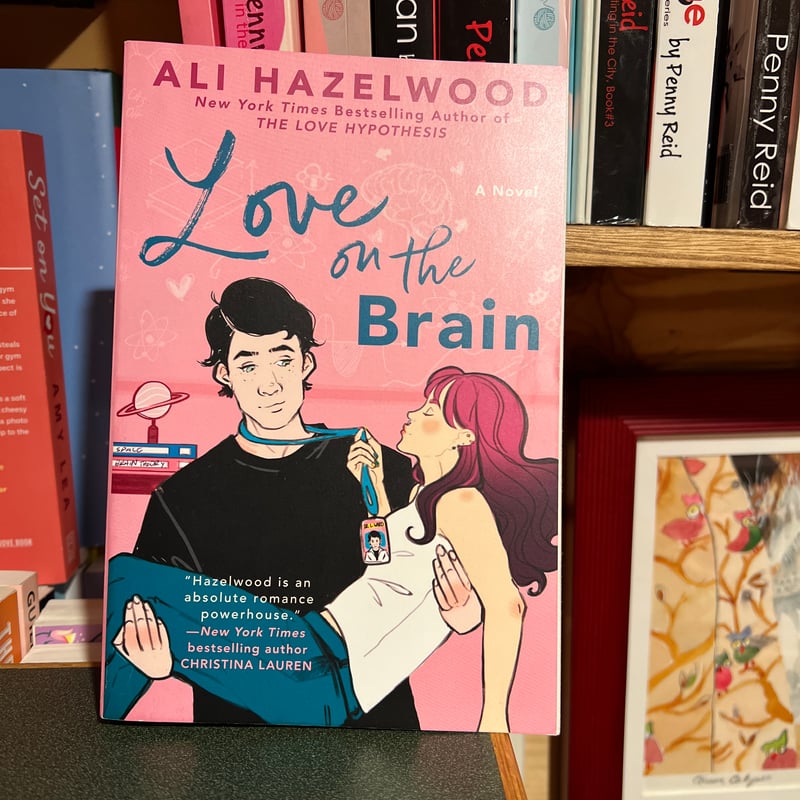Love on the Brain by Ali Hazelwood, Paperback | Pangobooks