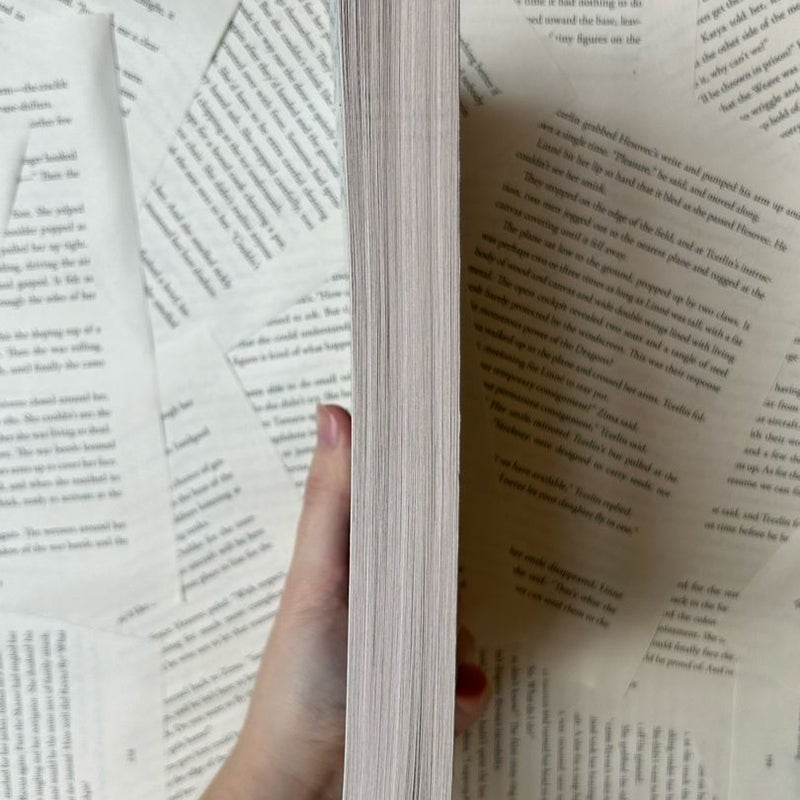 Armada by Ernest Cline, Paperback | Pangobooks