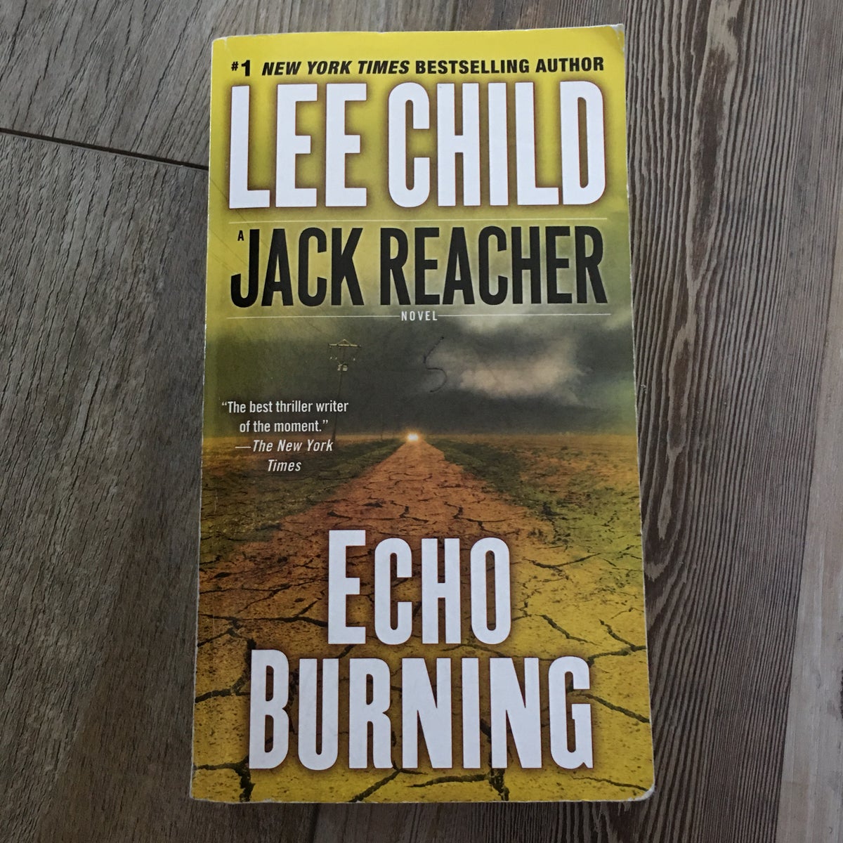 Echo Burning by Lee Child, Paperback | Pangobooks